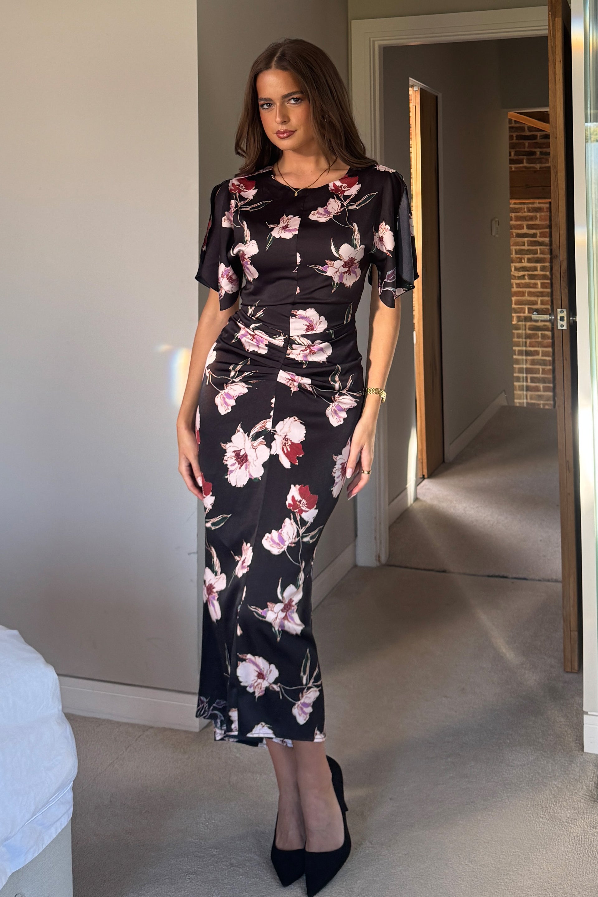 Cleo Ruched Detail Midi Dress In Oriental Floral